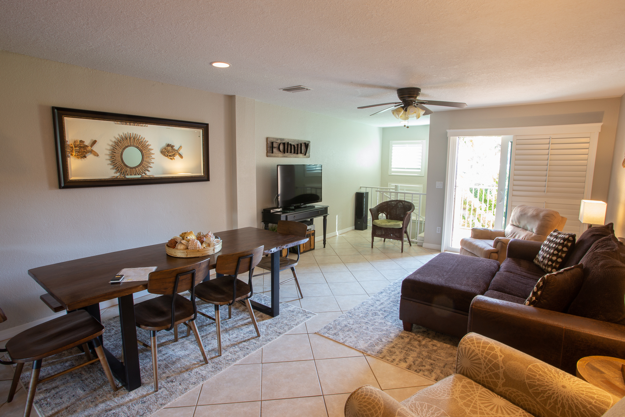 Pool View Condo #23 – Spyglass Beachfront Condo Rentals