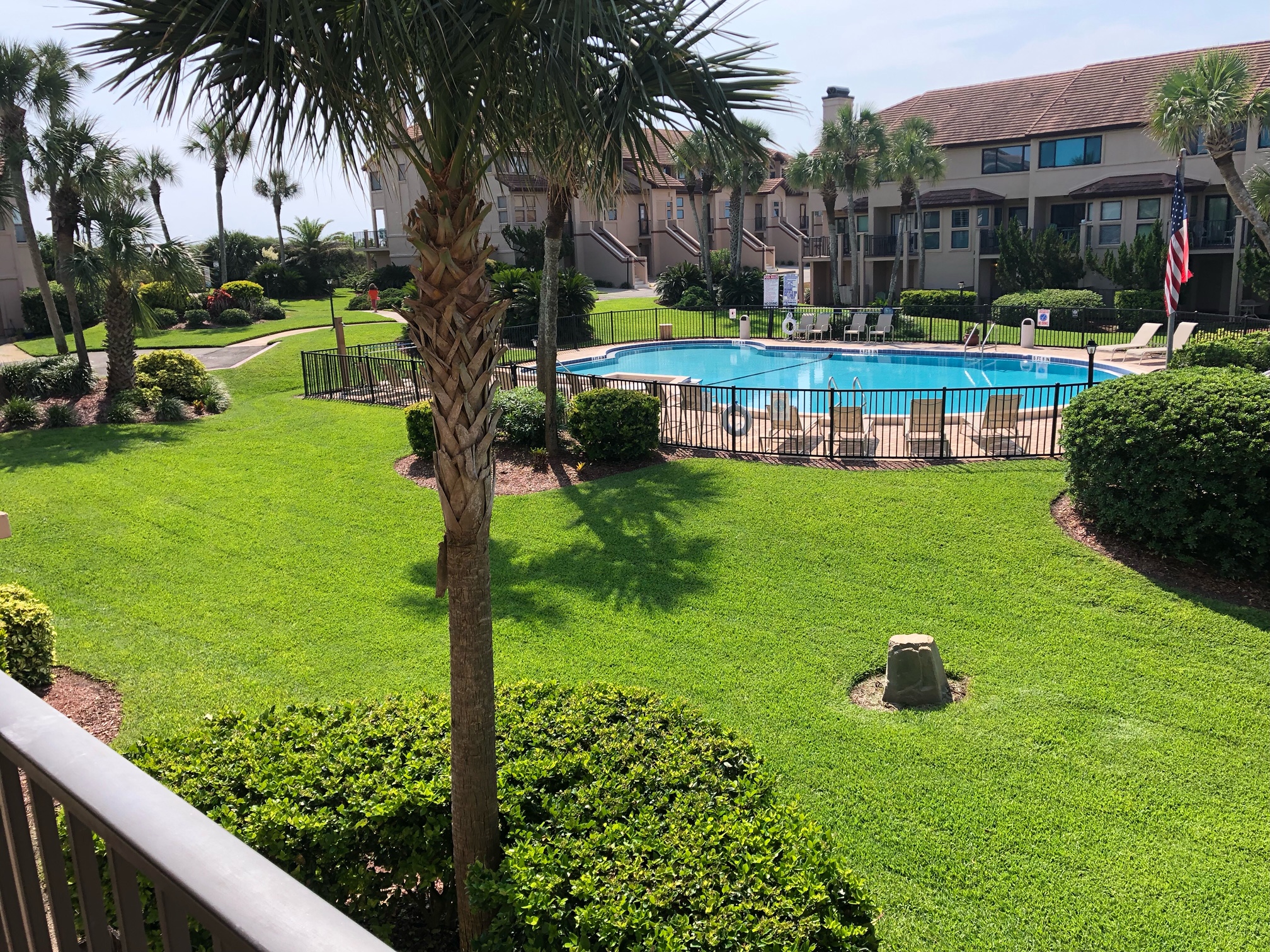 Pool View Condo #13 – Spyglass Beachfront Condo Rentals